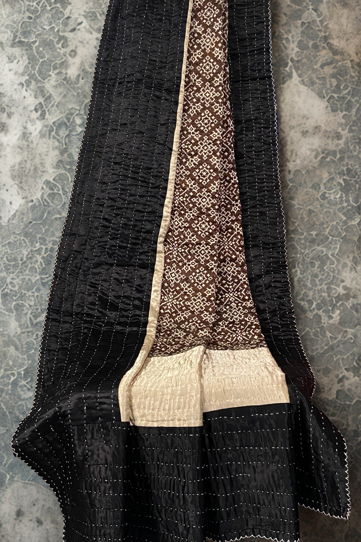 handcrafted reversible mashroo double quilt with filler - earthen whis ...