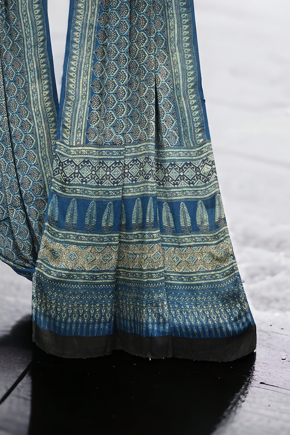 Indigo Indulgence: Natural Indigo - maati crafts