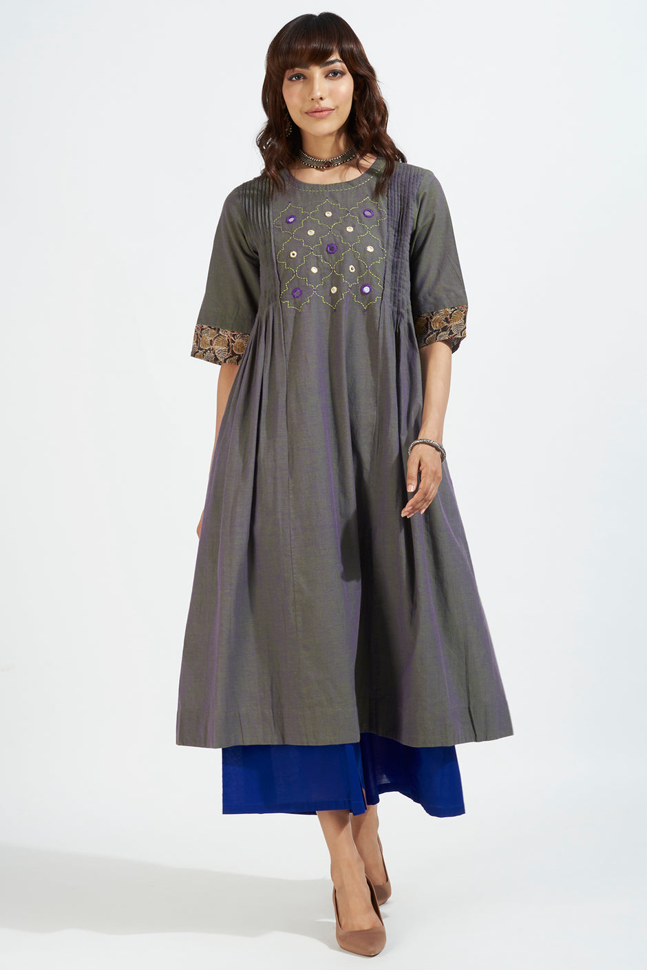 Upto 50% off on women's clothing | Sale on - maati crafts
