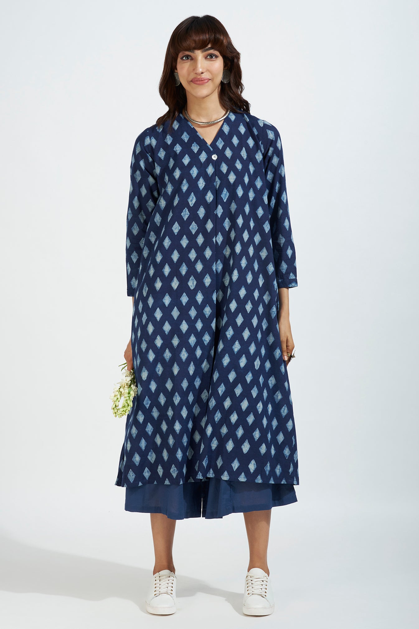 single box pleat v-neck kurta - enchanting indigo & symmetry charm ...