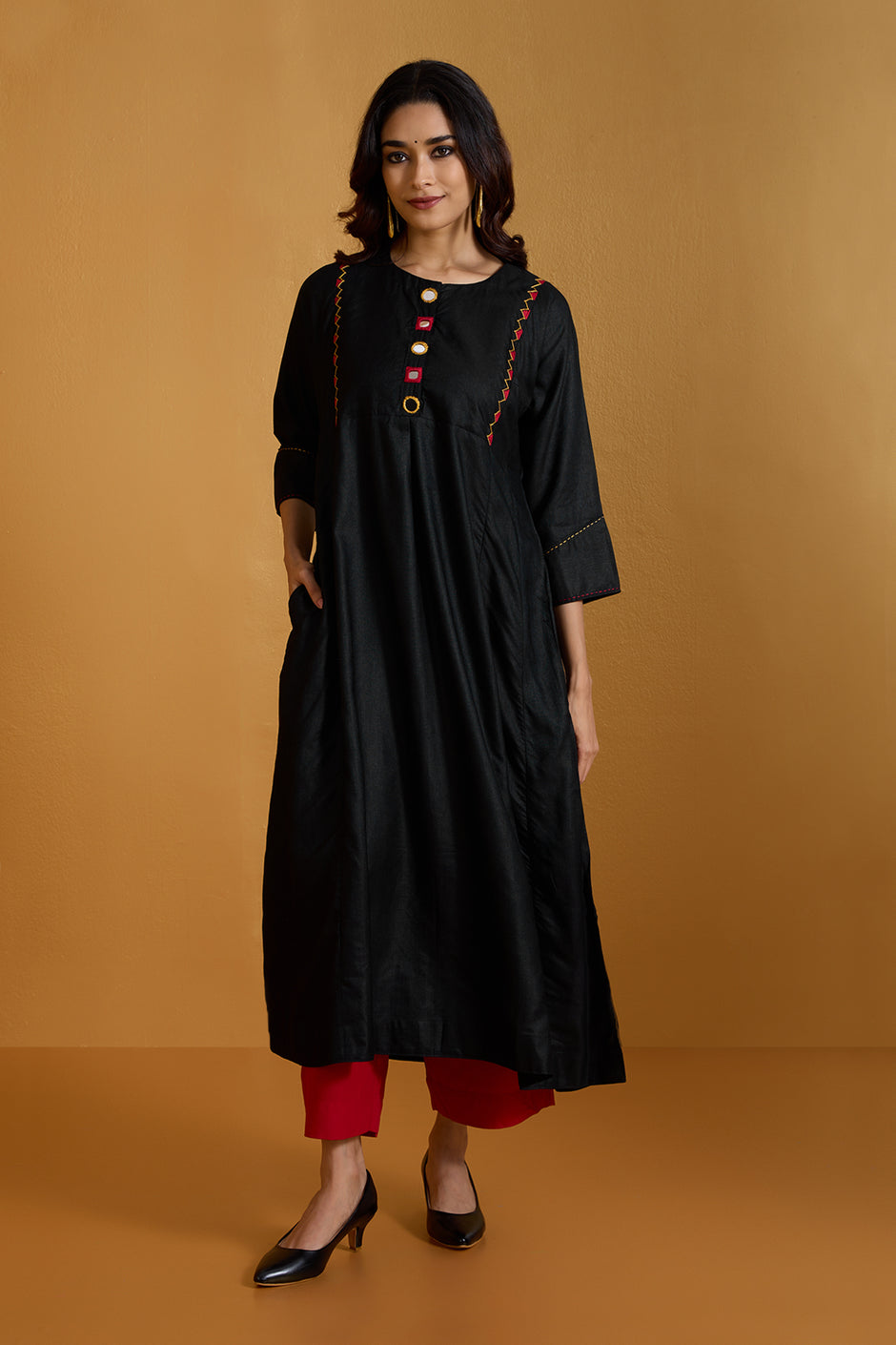 Upto 50% off on women's clothing | Sale on - maati crafts