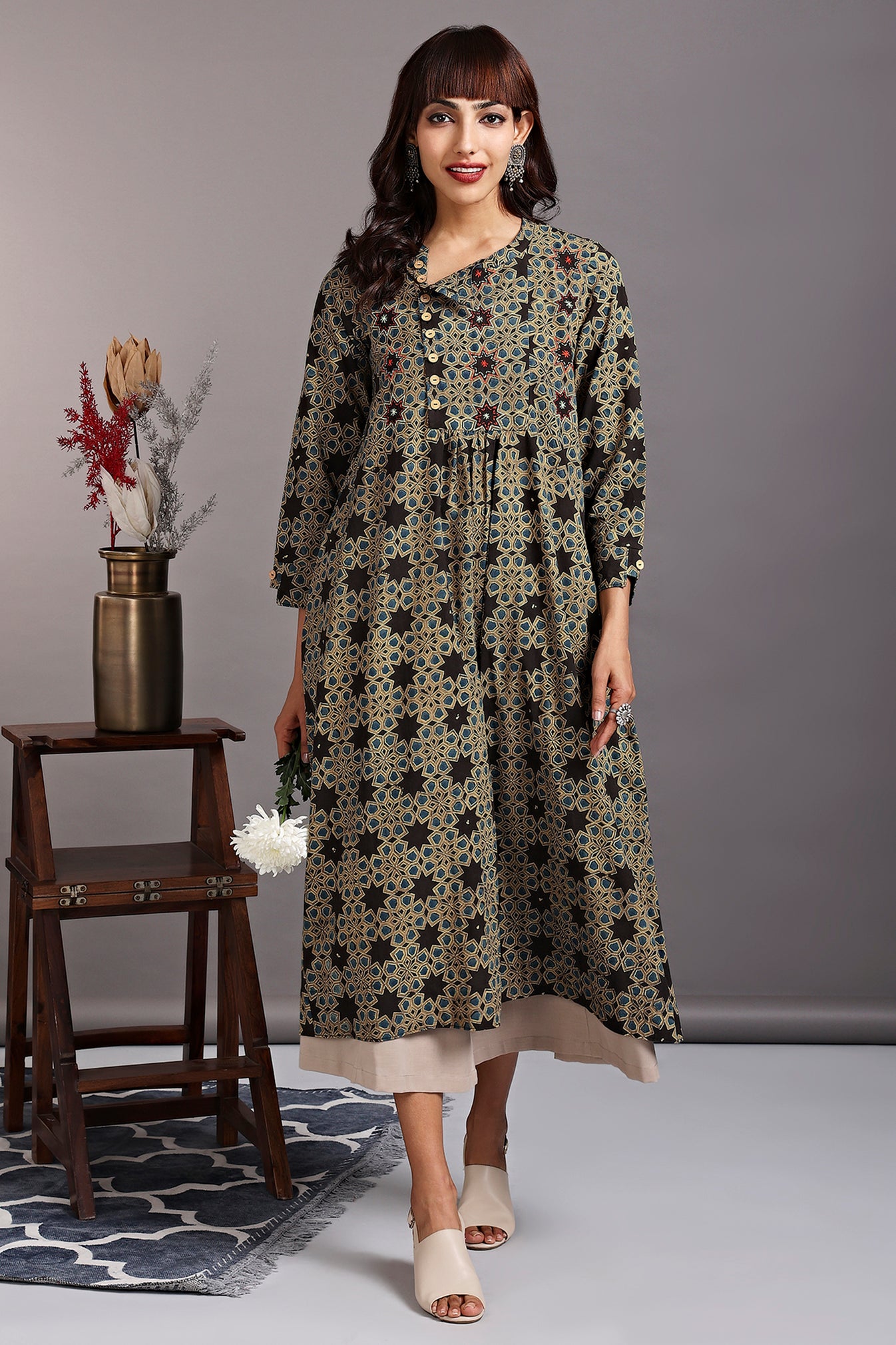 zen yoke gather kurta - hickory brown & stargazer lily - maati crafts